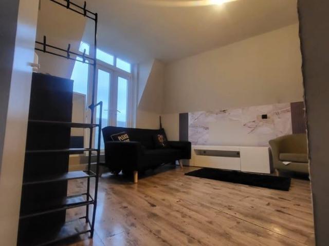 4 Bed Flat, Kingsland Road, E8