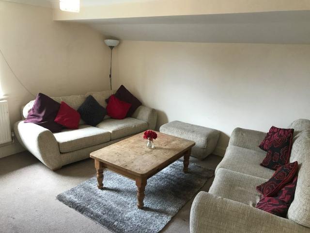 4 Bed Flat, Lyon St, SO14