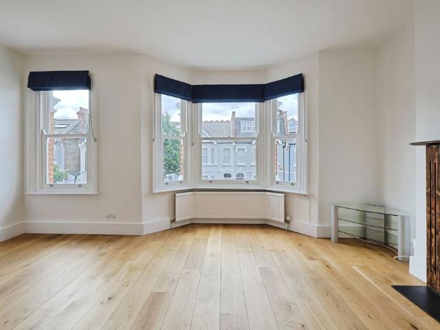 4 Bed Flat, Langthorne Street, SW6