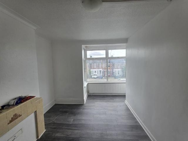 4 Bed Flat, Pinner Road, HA1