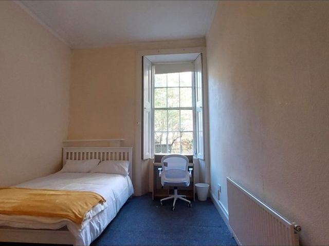 4 Bed Flat, Rupert Street, G4