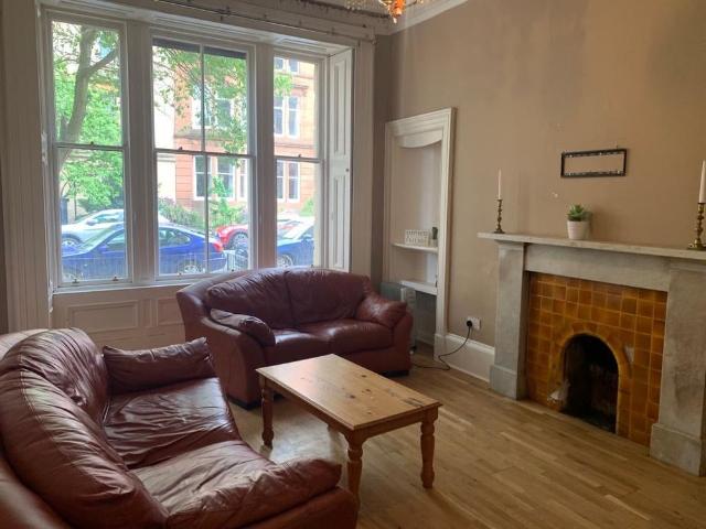 4 Bed Flat, Rupert Street, G4