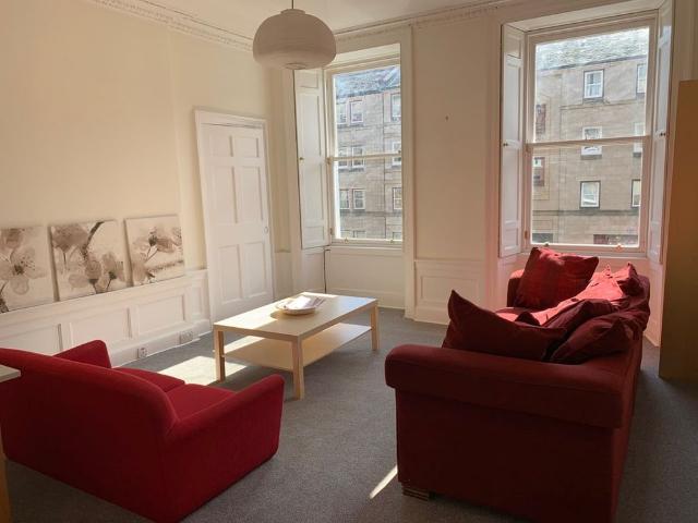 4 Bed Flat, Rankeillor Street, EH8