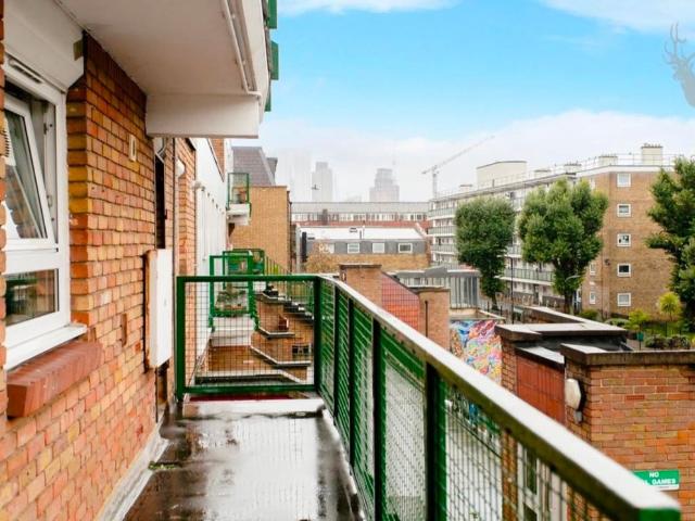 4 Bed Flat, Regan Way, N1
