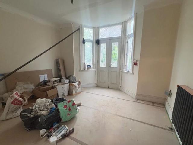 Bedsit, Romford Road, E15