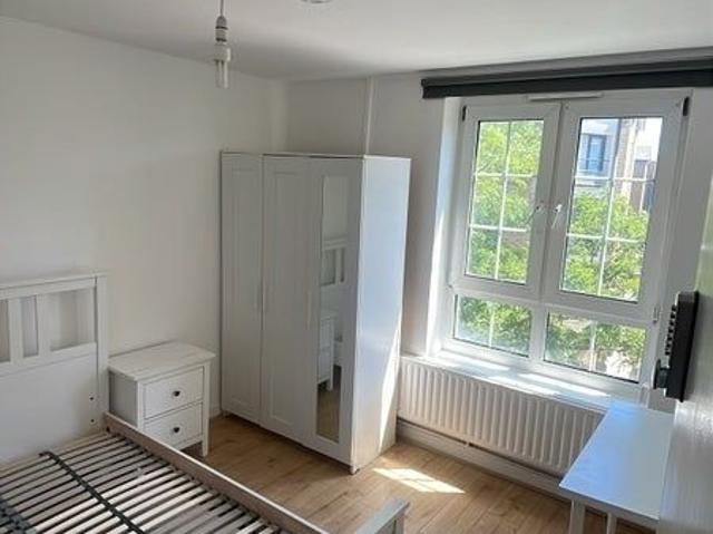 4 Bed Flat, Ross House, E1W