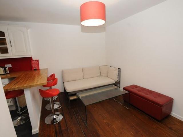 4 Bed Flat, St. Mungo Avenue, G4