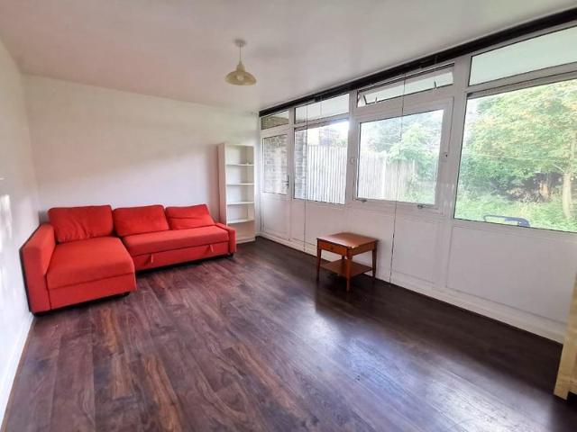 4 Bed Flat+ Study+ Garden +1Min Shadwel Dlr
