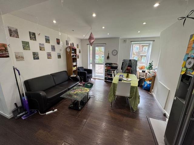 4 Bed Flat, Sycamore House, NW3
