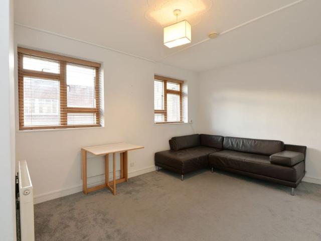 4 Bed Flat, Tavistock Place, WC1H