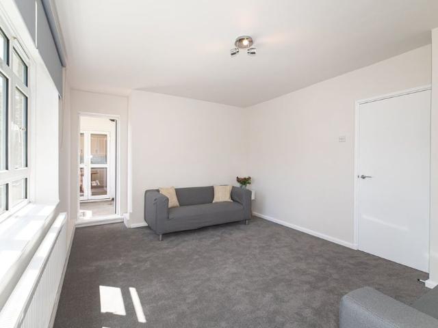 4 Bed Flat, Thornton Gardens, SW12
