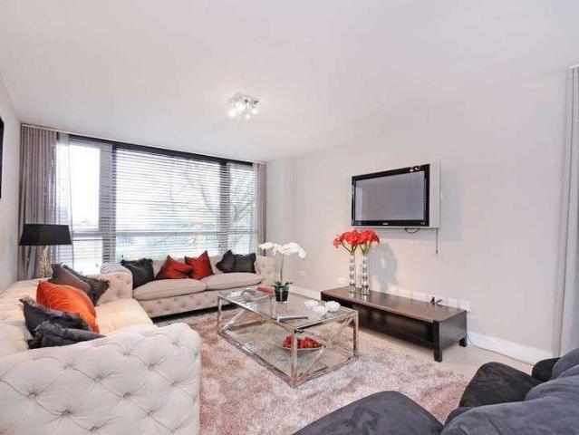 4 bed flat to rent