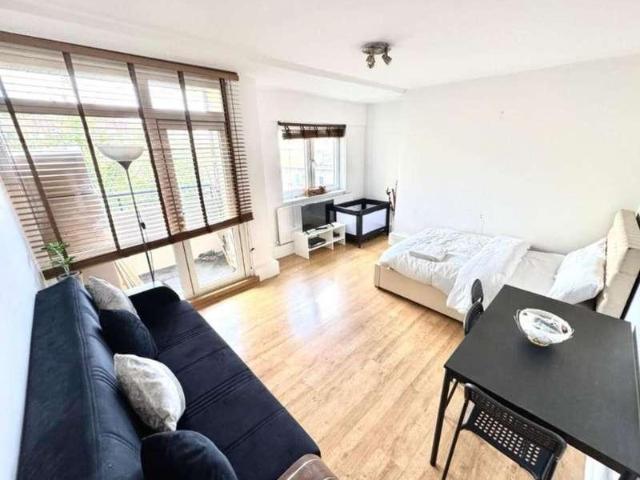 4 bed flat to rent