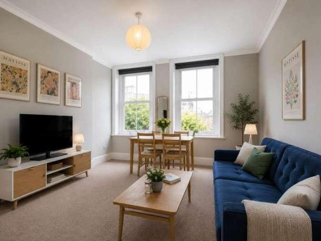 4 bed flat to rent