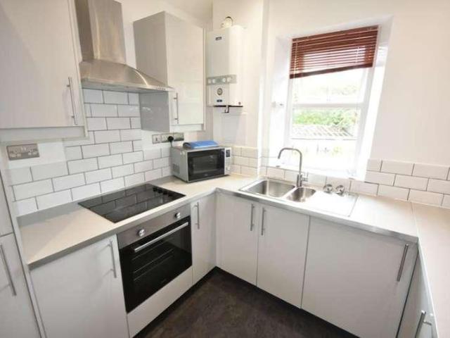 4 bed flat to rent