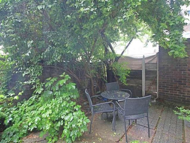 4 bed flat to rent