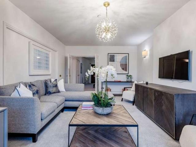 4 bed flat to rent