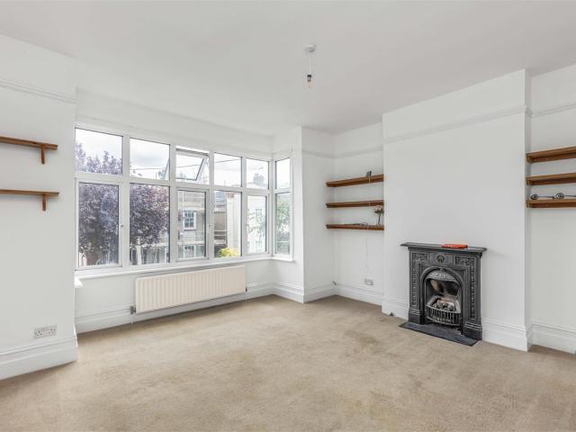 4 bed flat to rent in Leinster Avenue, East Sheen, SW14 | James Anderson