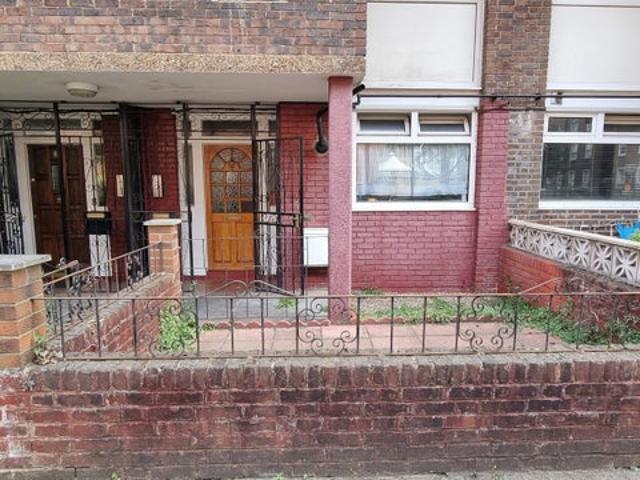 4 bed flat to rent near Shoreditch /Brick Lane