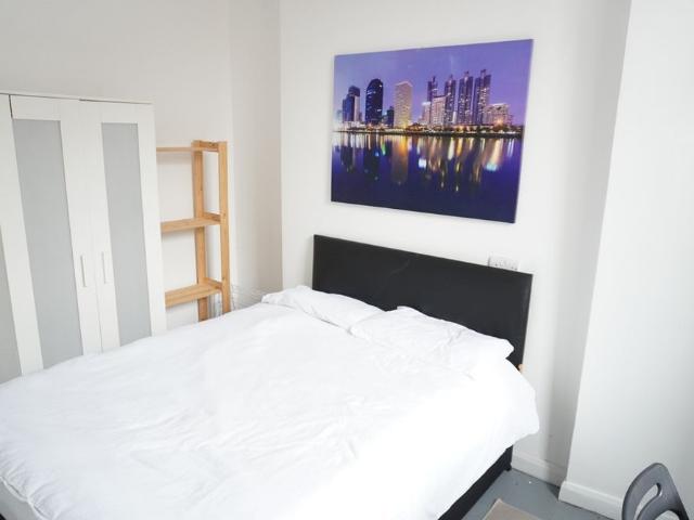 4 Bed Flat, West Princes St, G4