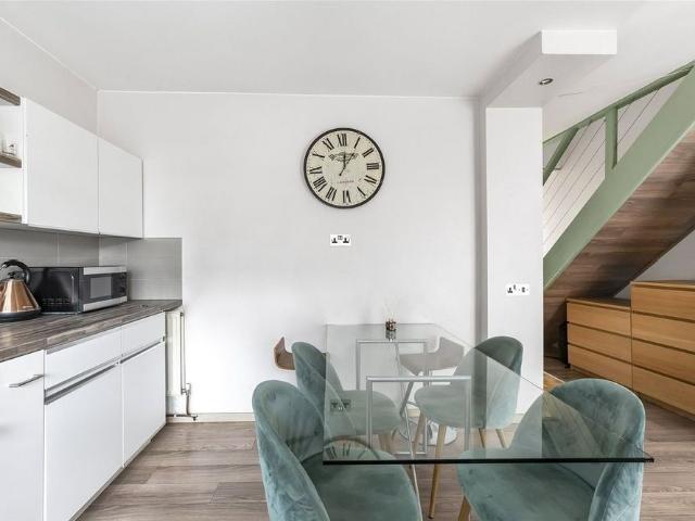 4 Bed Flat, Wick Road, E9