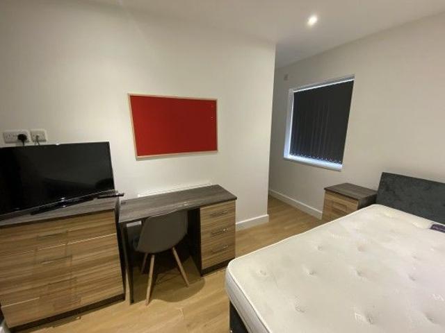 4 Bed Flat 3, 35 Braunstone Gate, Leicester
