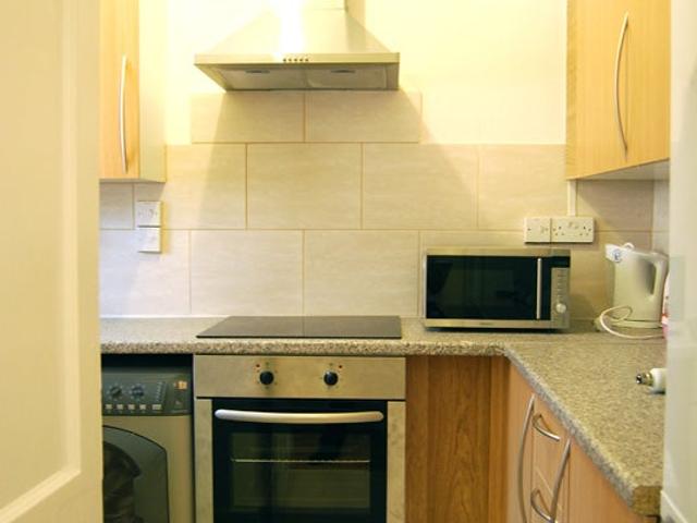4 bed flat, 5 mins walk from Kennington Oval
