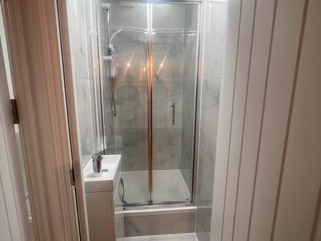 4 Bed flat
