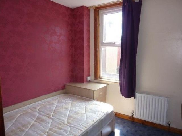 4 Bed Harold Mount, Hyde Park, Ls6