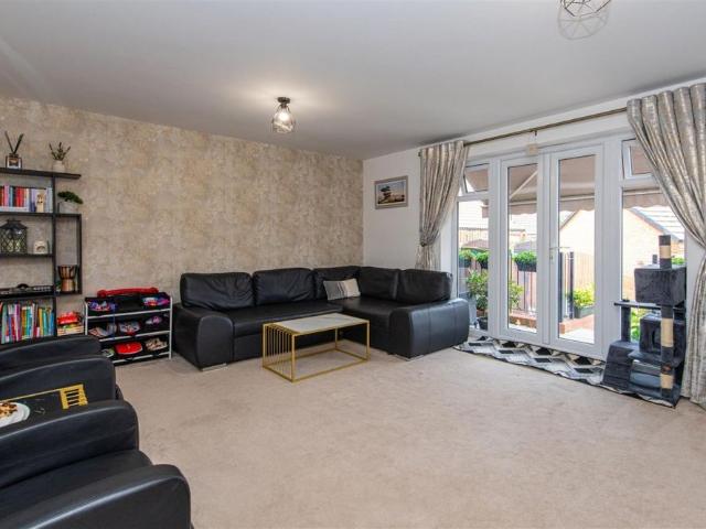 4 bed House To Let