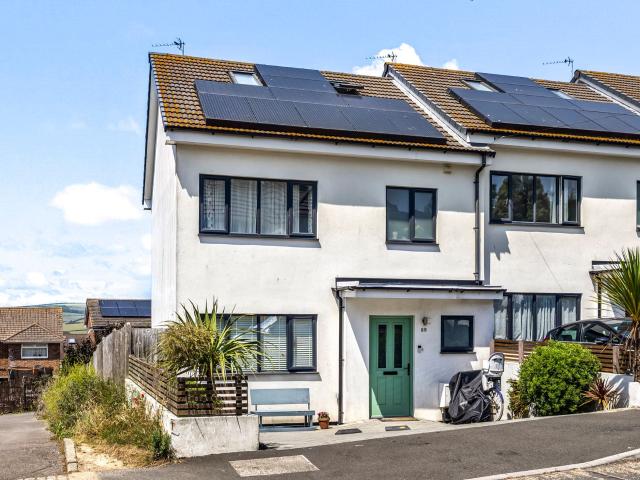 4 Bed House To Let