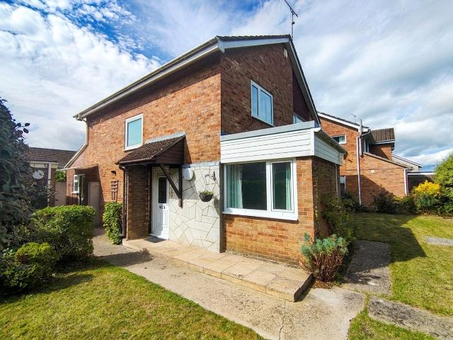 4 bed House To Let