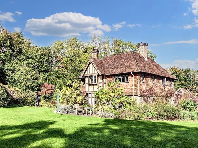 4 Bed House To Let