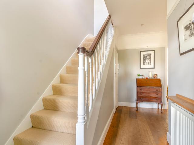 4 bed house to let in The Drive, Amersham HP7