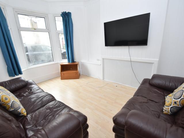 4 bed house to rent in Malefant Street, Cathays, CF24