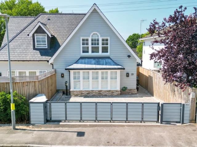 4 bed house to rent in Lower Parkstone, Poole, BH14