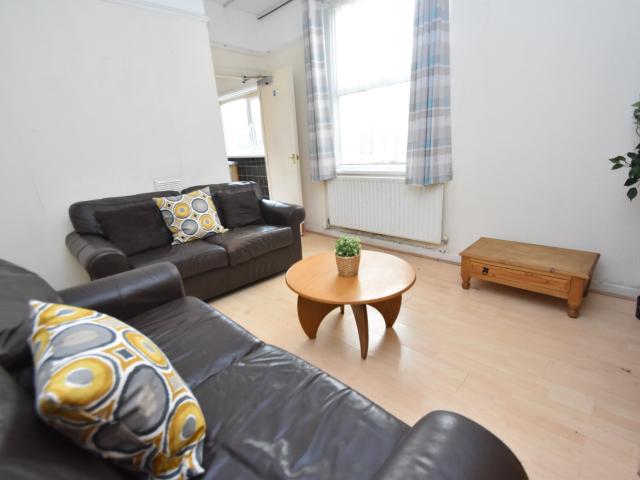 4 bed house to rent in Tewkesbury Street, Cathays, CF24