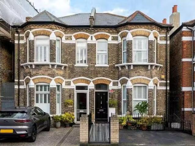 4 bed house to rent in Underhill Road, SE22, London