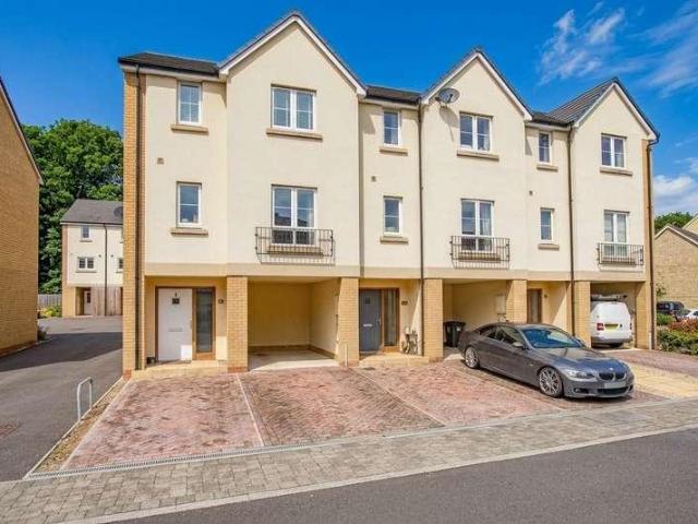 4 bed house to rent