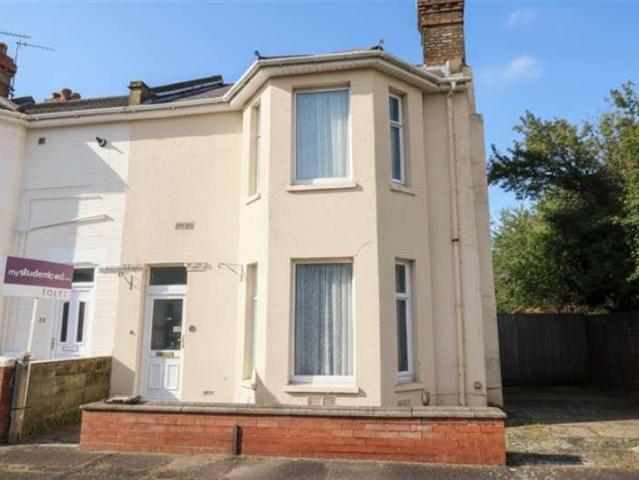 4 bed house to rent