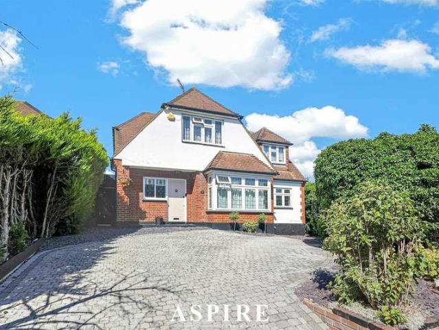 4 bed house to rent
