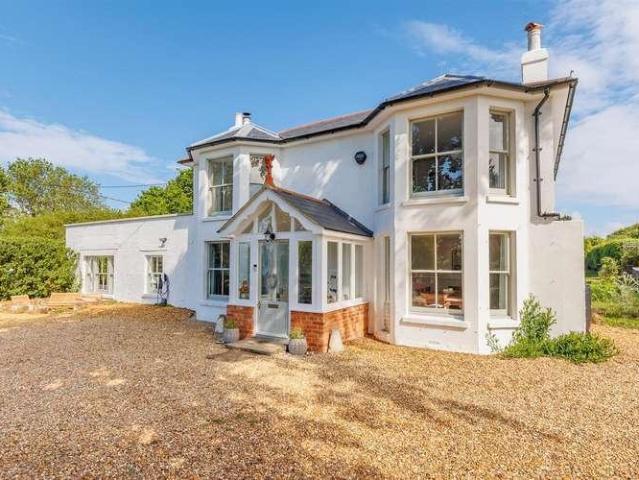 4 bed house to rent
