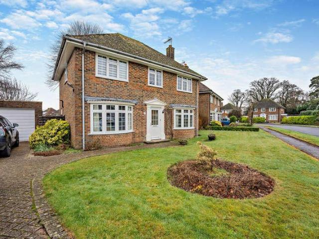 4 bed house to rent