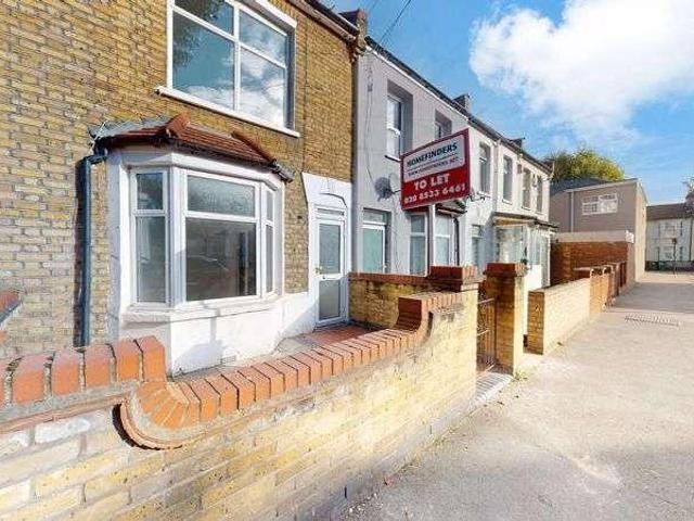 4 bed house to rent