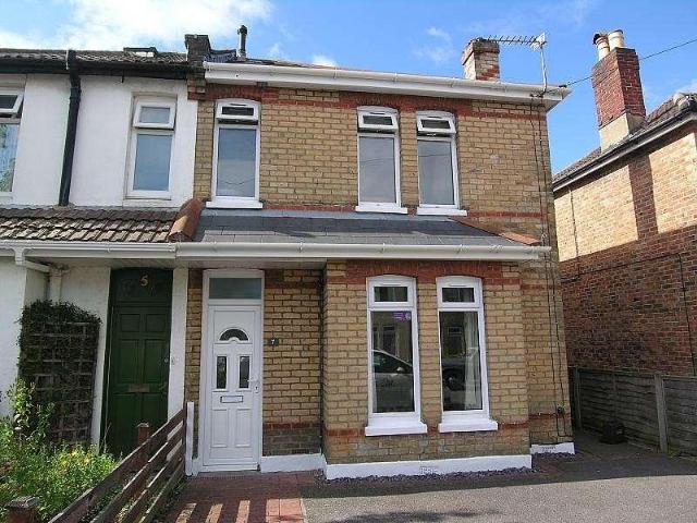 4 bed house to rent