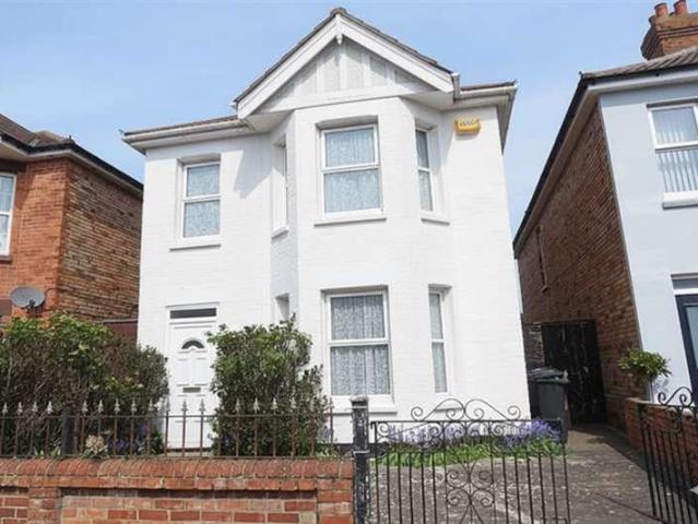4 bed house to rent