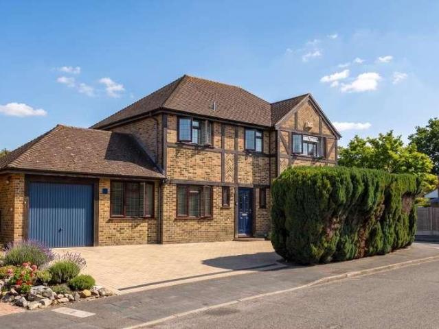 4 bed house to rent