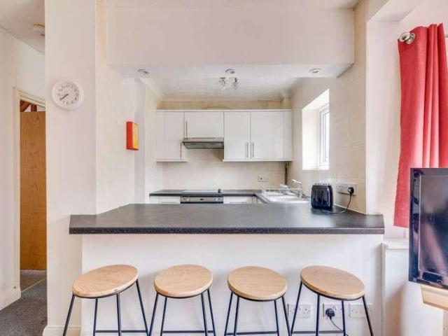 4 bed house to rent