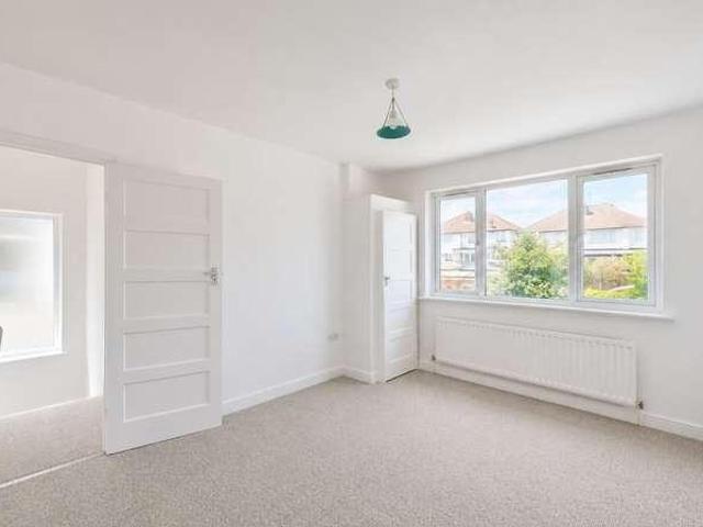 4 bed house to rent