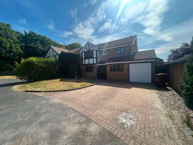 4 bed house to rent